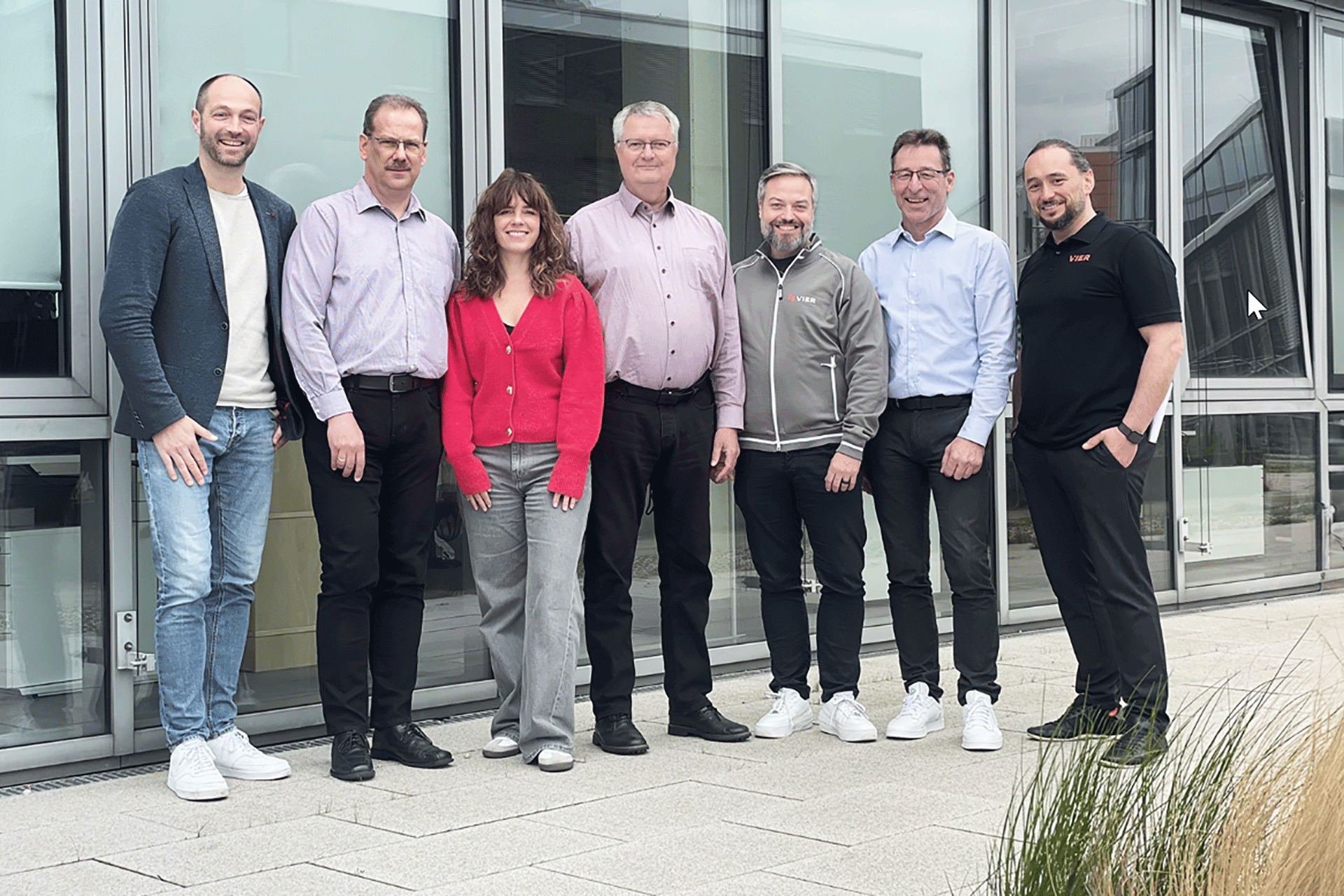 VIER & questnet: Weltweite Vertriebs-Allianz – cmm360